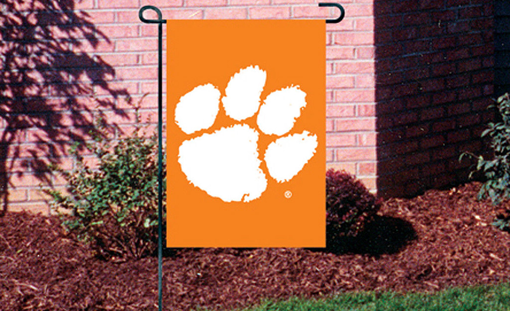 How to Decorate Your Home for Game Day