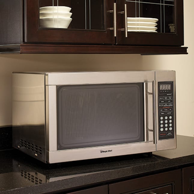Magic Chef 1.1 cu. ft. 1000-Watt Countertop Microwave with Digital ...
