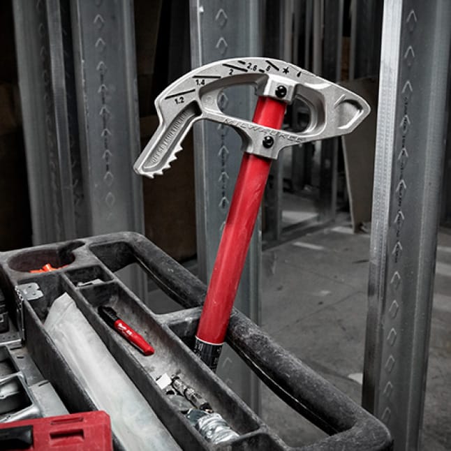 Milwaukee 1/2 in. Aluminum Conduit Bender and Handle-48-22-4070 - The ...